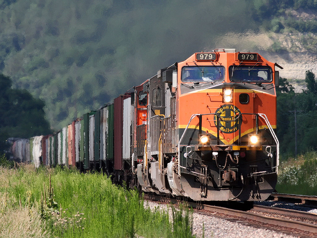 BNSF 979